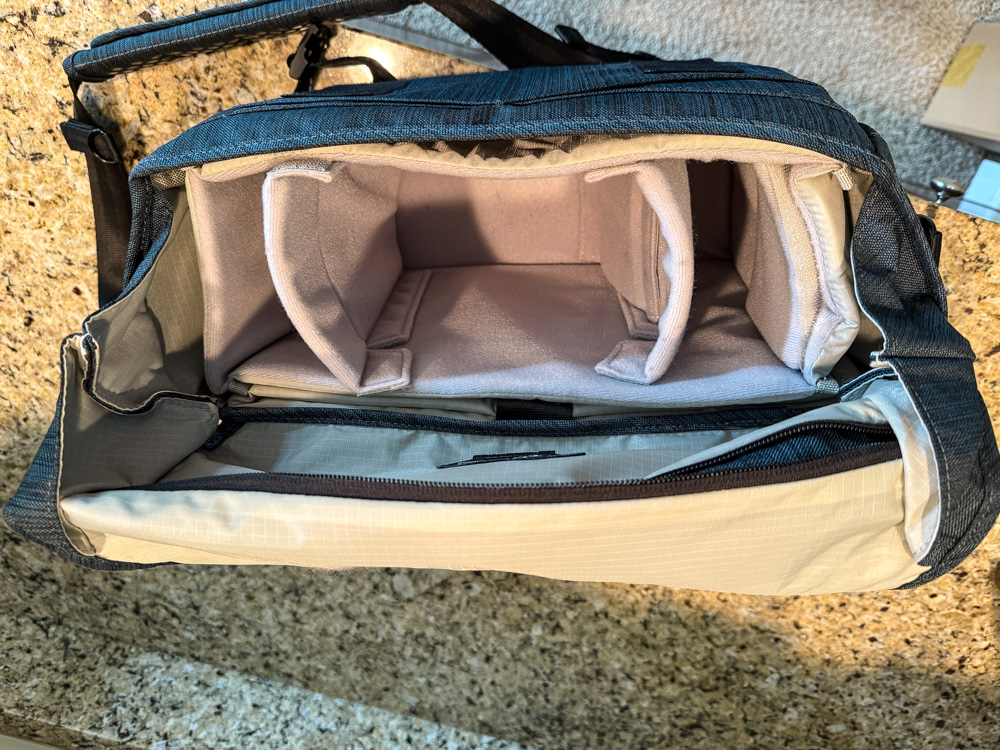 Sold: Tenba DNA 11 Messenger Bag - Buy & Sell - Photography - FM Forums