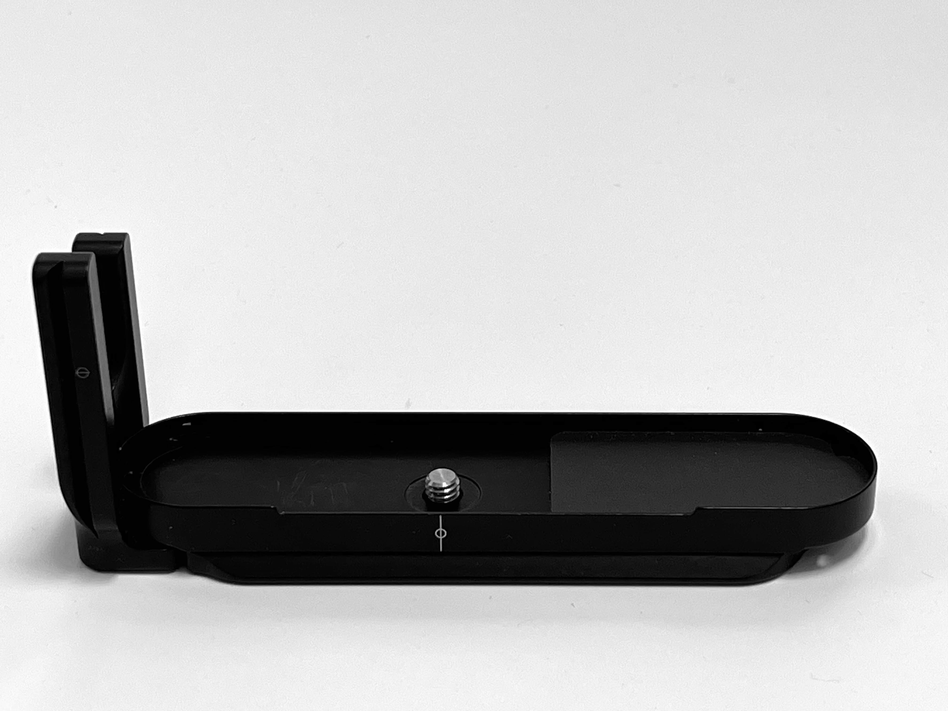 Sold: RRS L Bracket for Leica M10 Series - FM Forums