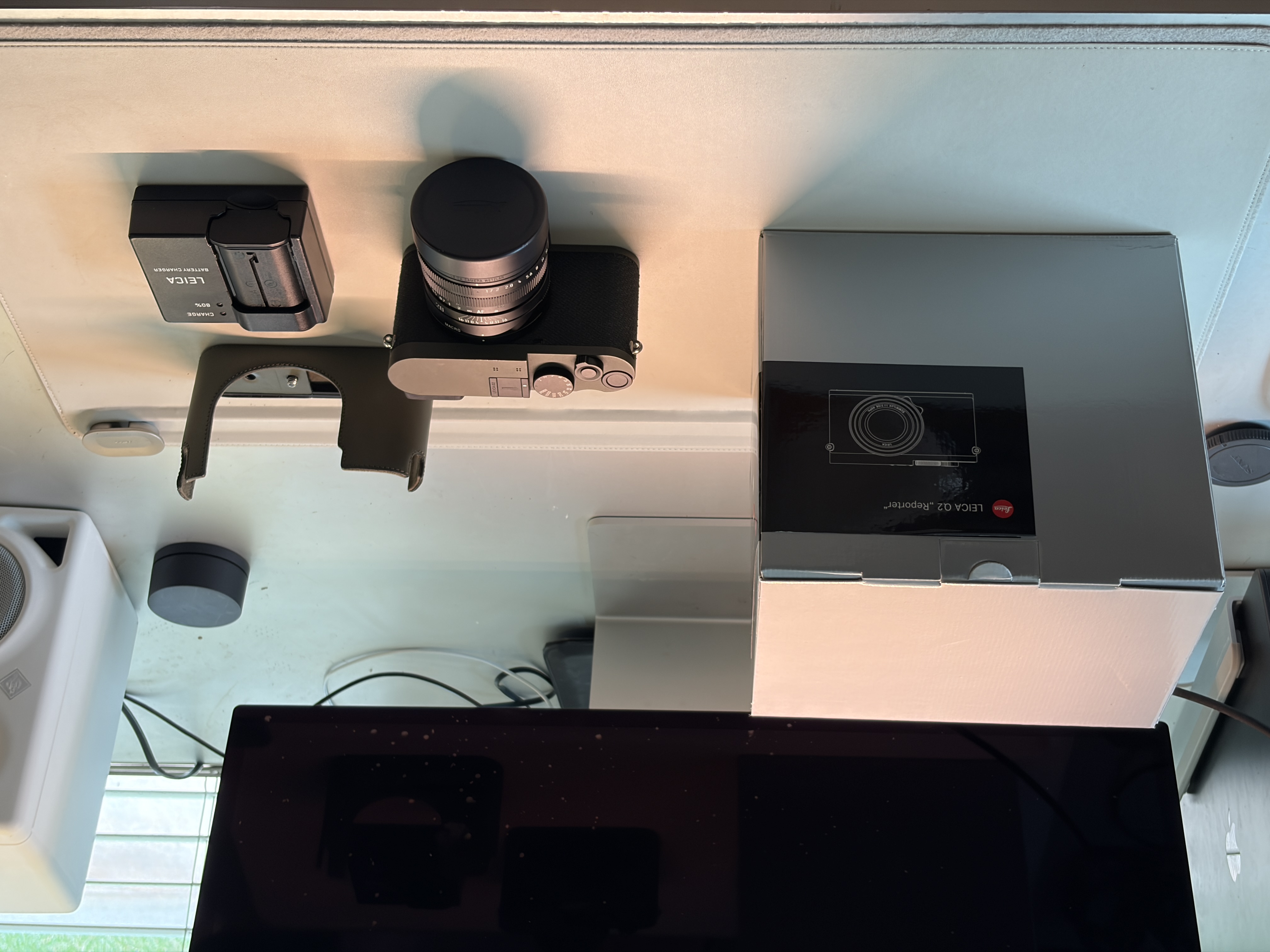 Sold: Leica Q2 Reporter - Excellent + Full Set Accessories - Buy & Sell ...