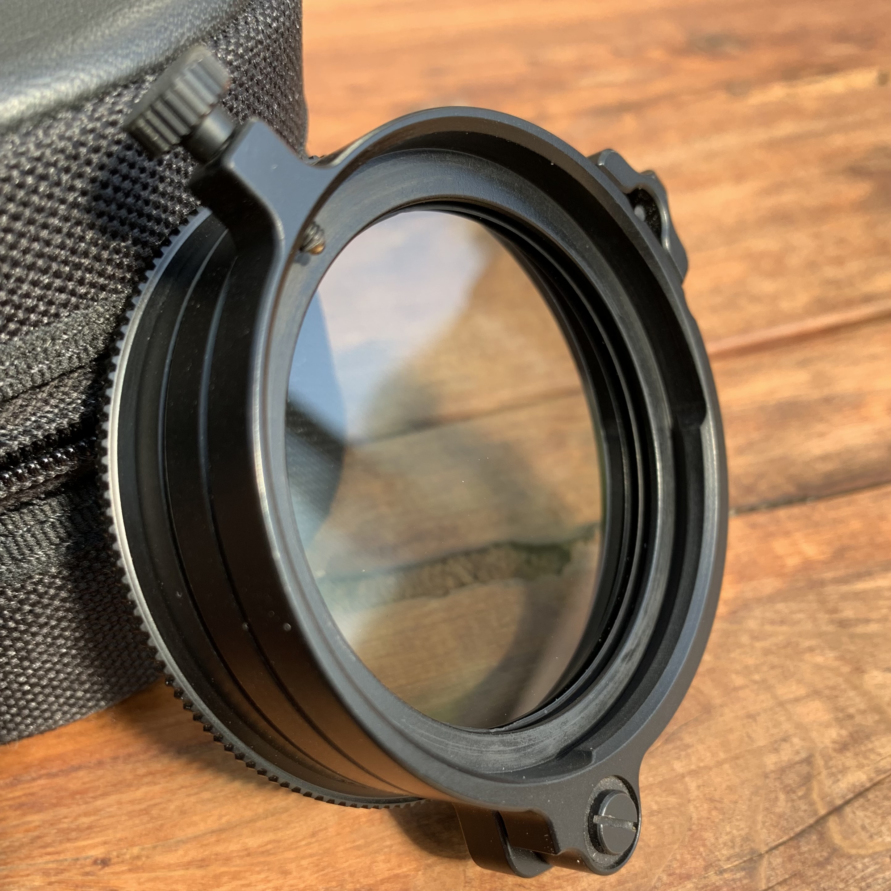 Sold: Leica Universal Polarizing M filter set boxed - FM Forums