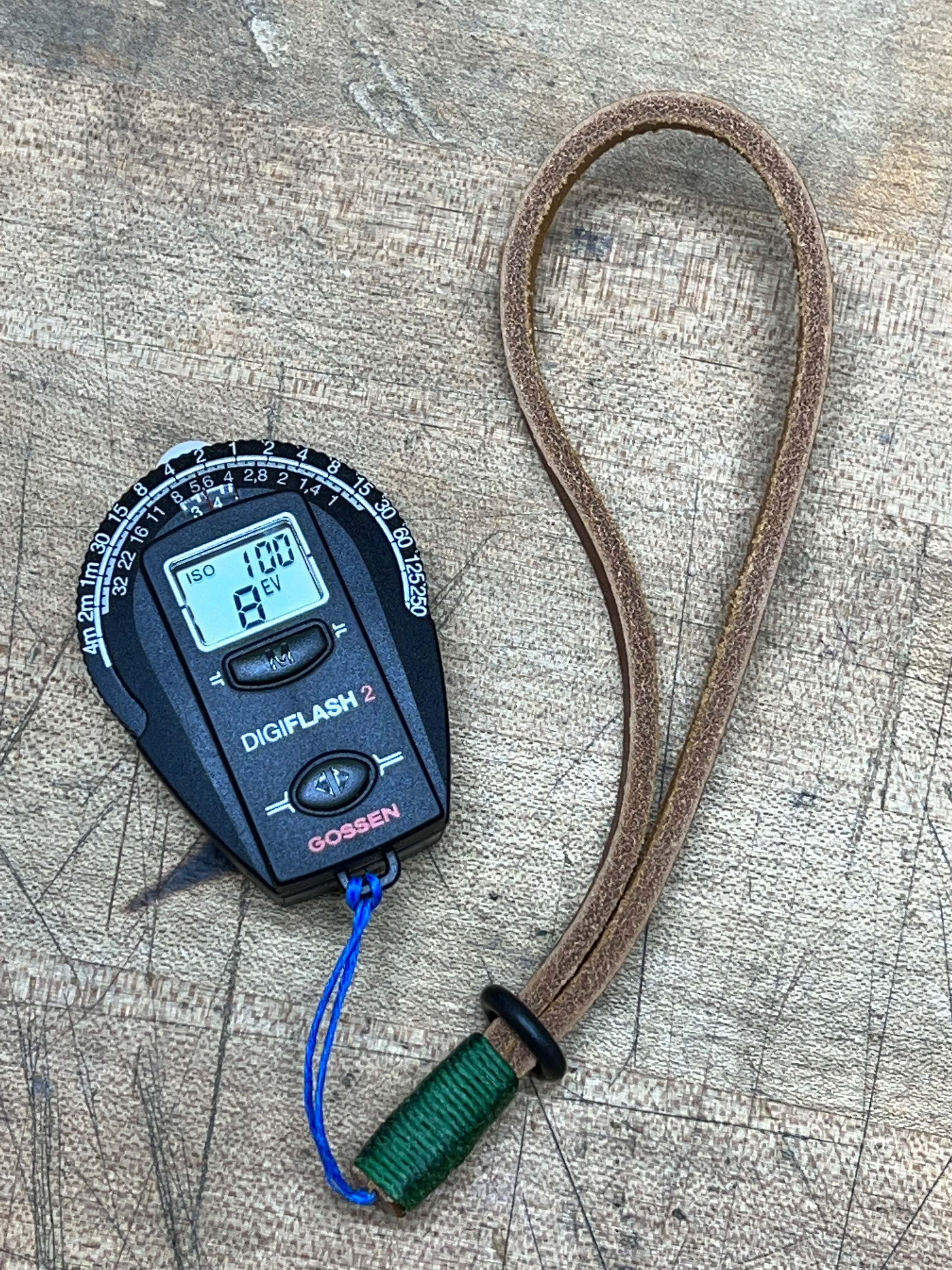 FS: $150 Gossen Digiflash 2 Compact Light Meter GORDYS STRAP - FM Forums