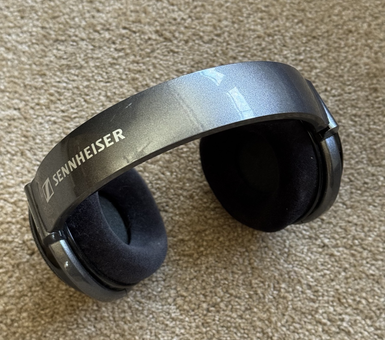 Sold: Sennheiser HD650 Headphones - FM Forums