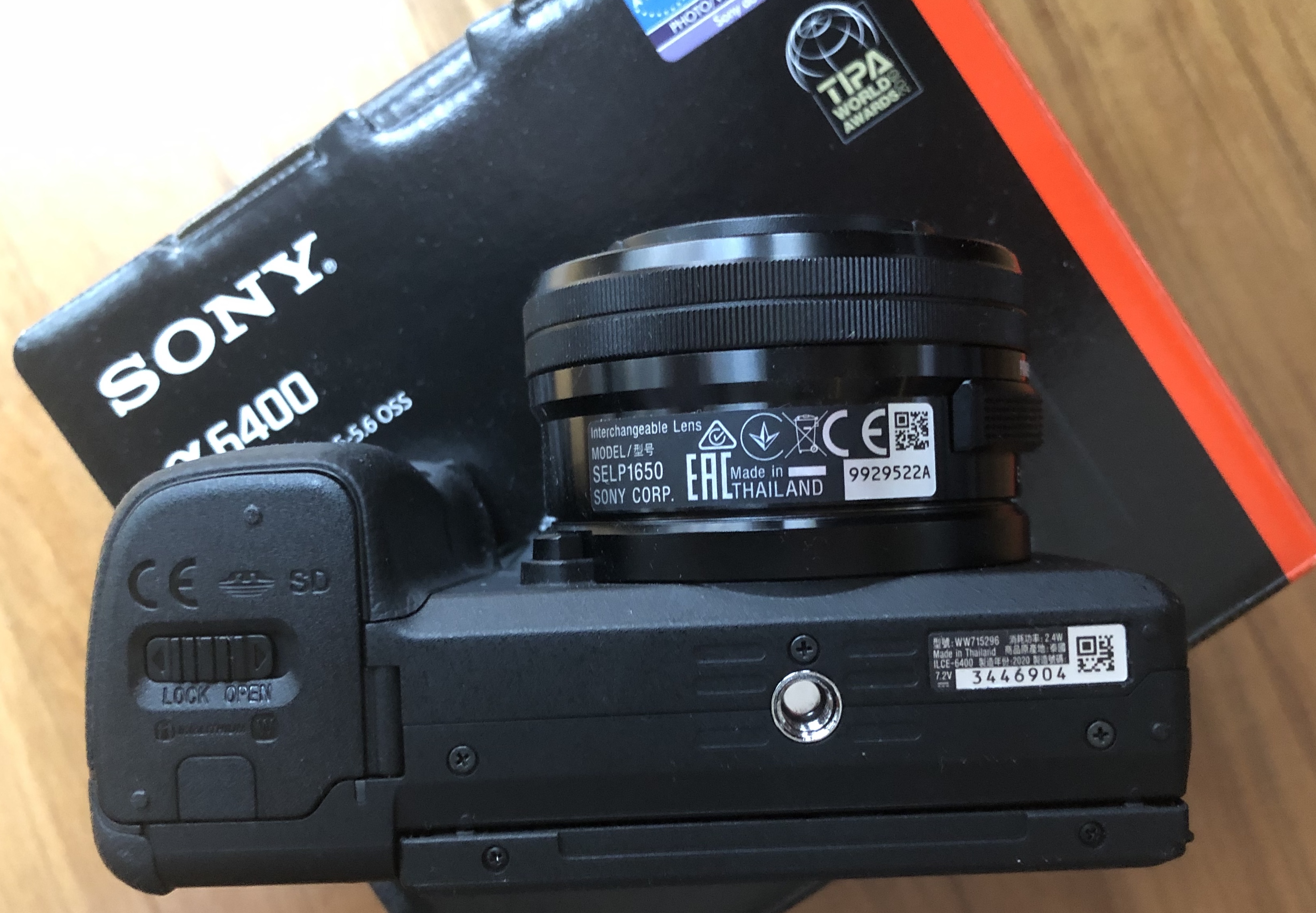Sold: Sony A6400 with 16-50 Kit lens - FM Forums