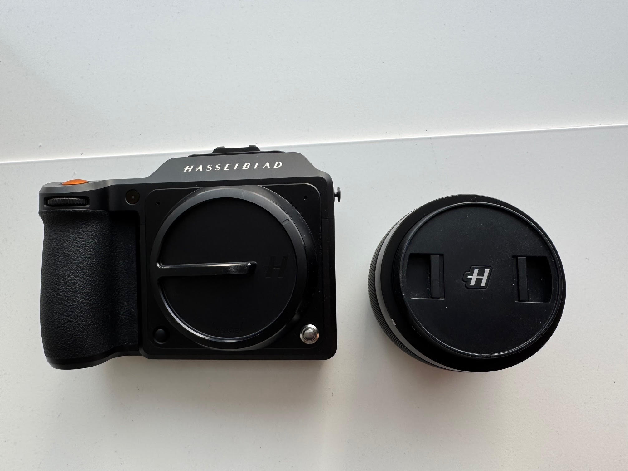 Sold: Hasselblad X2D + XCD 45P package (with boxes and accessories ...