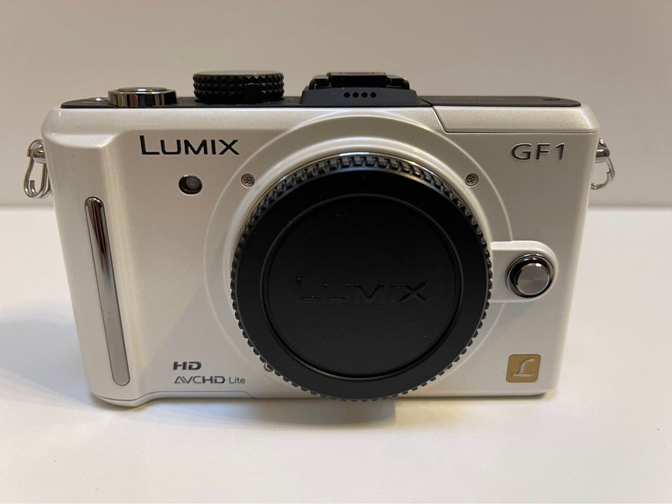 Sold: Panasonic LUMIX GF1 Camera Kit 20mm f1.7 and extras. (White) - FM ...