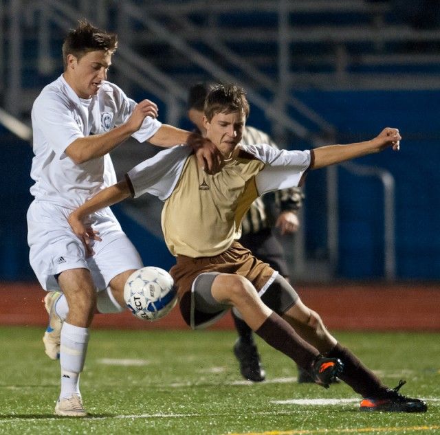 Boys High School Soccer -- Physical Battle - FM Forums