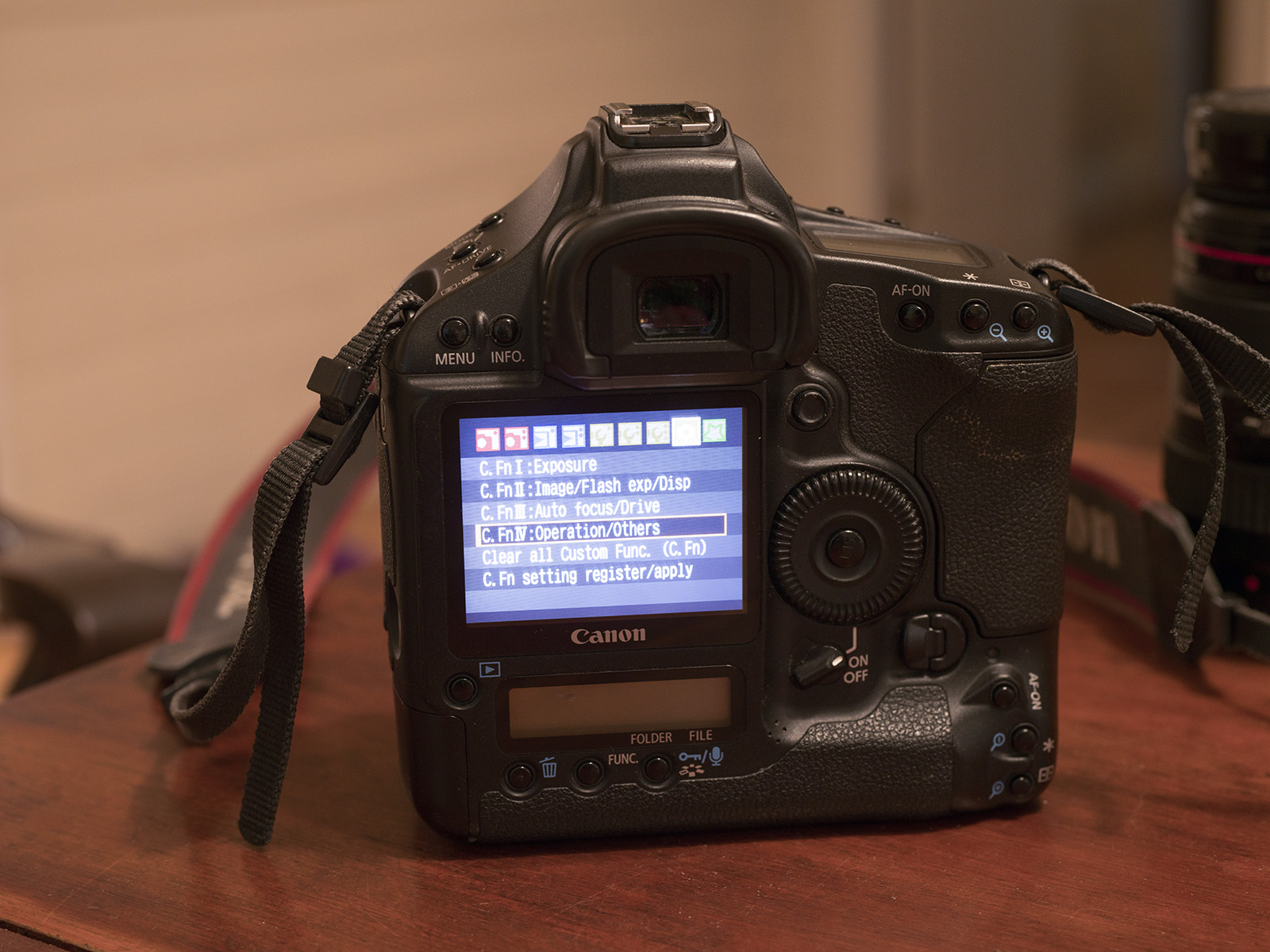 Sold: Canon 1Ds Mk III and Canon EF 24-70mm 2.8 I - FM Forums