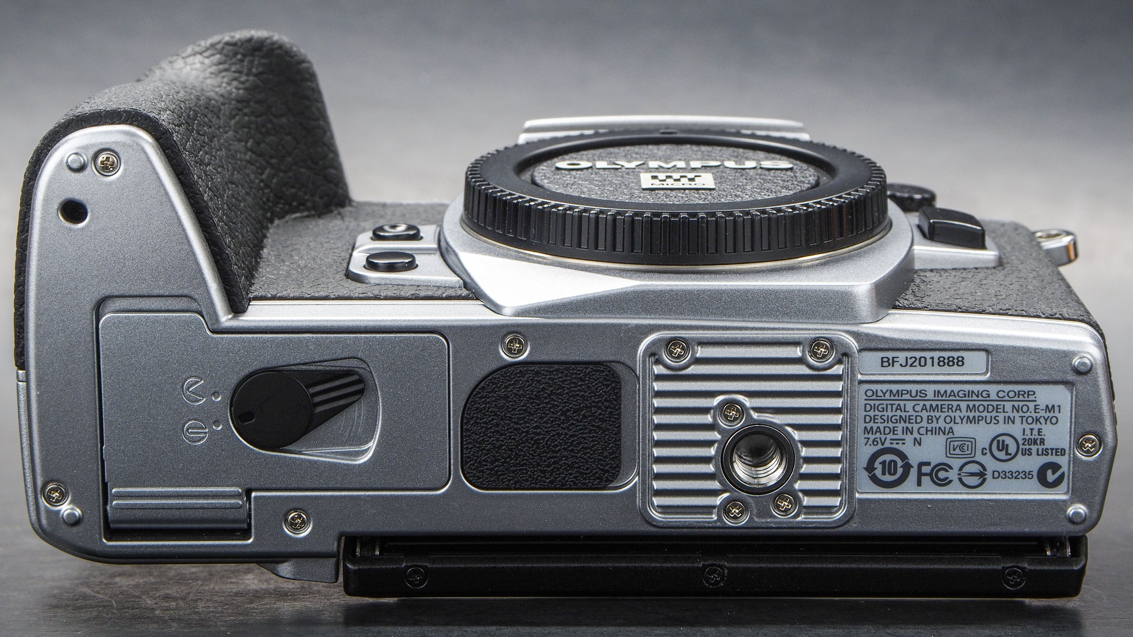 FS: Olympus HLD-7 Battery Grip for E-M1 - FM Forums
