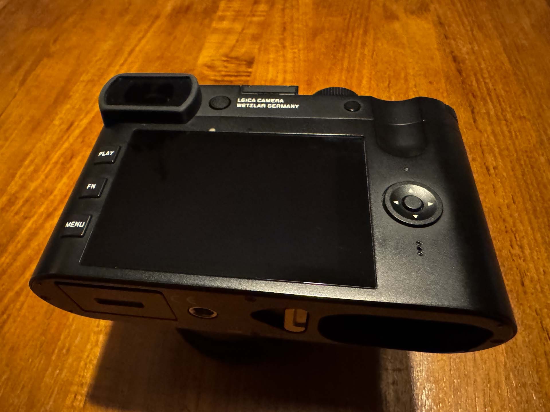 Sold: Leica Q2M Monochrom Kit (Q2 Mono) - Buy & Sell - Photography - FM ...