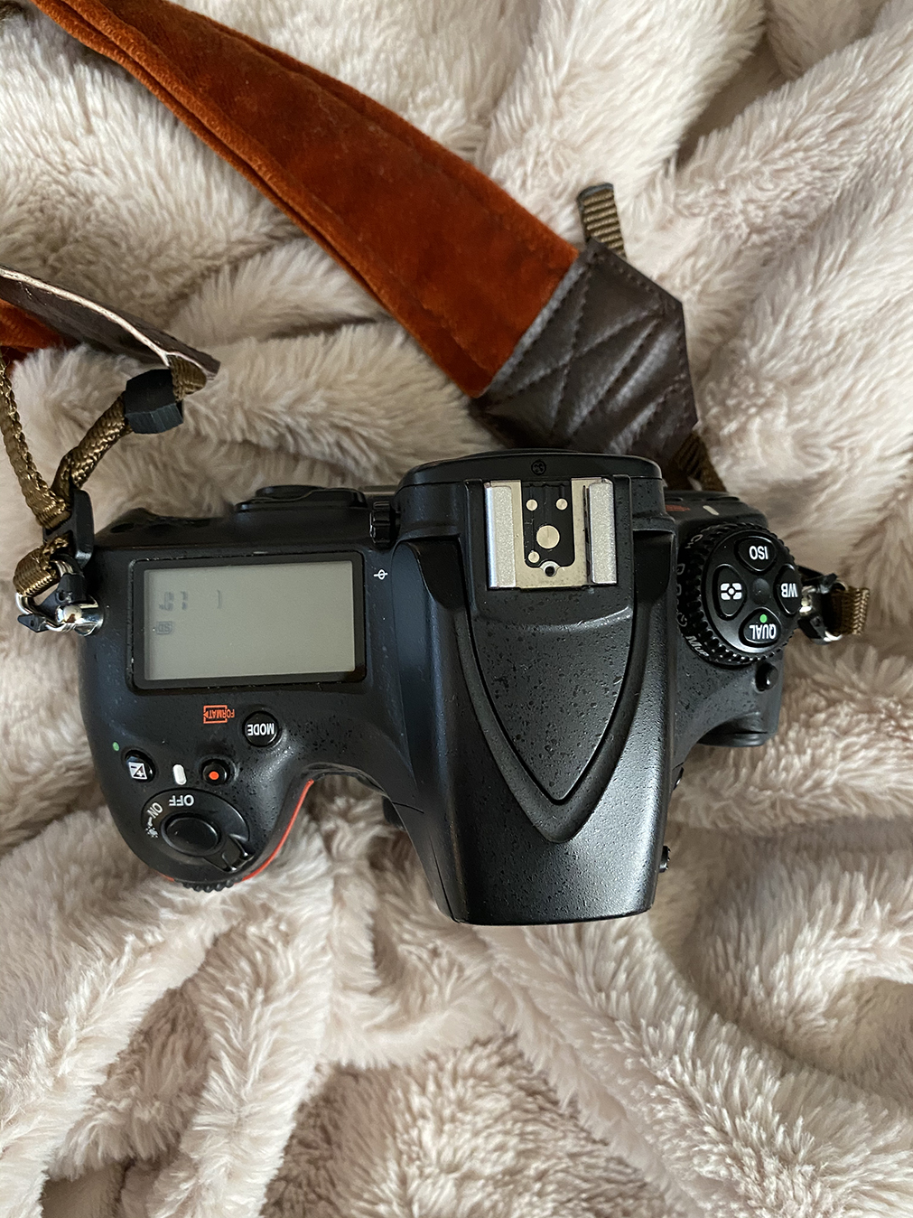 FS: NIKON D810 shutter count 101k - fresh back from Nikon - FM Forums
