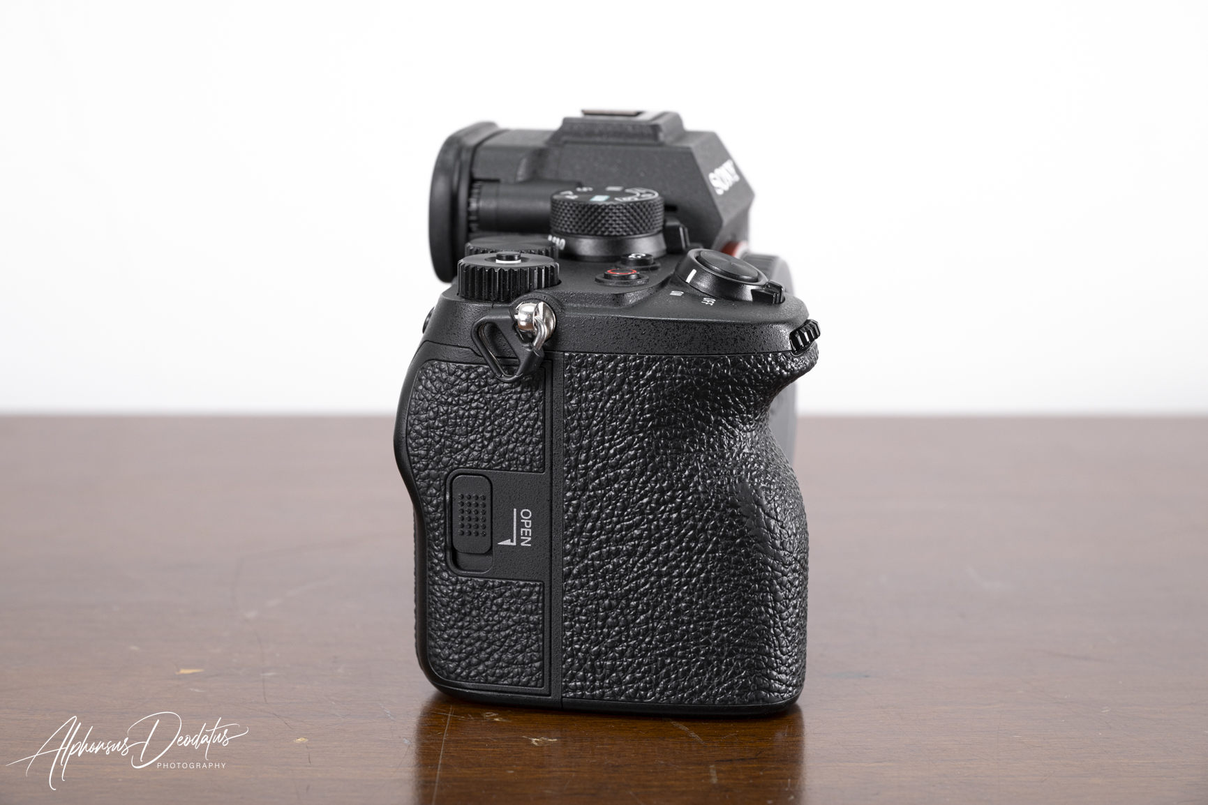 Sold: Sony A7 IV Mirrorless Camera (A74) - 19 shutter count! - Buy ...