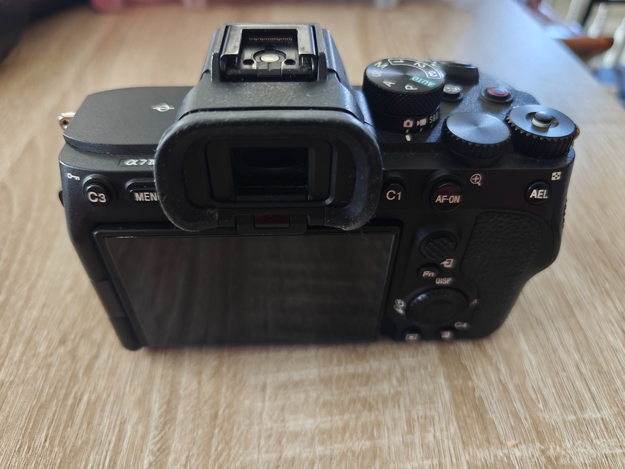 Sold: Sony A7 IV - Sticky mechanical shutter, perfect electronic ...
