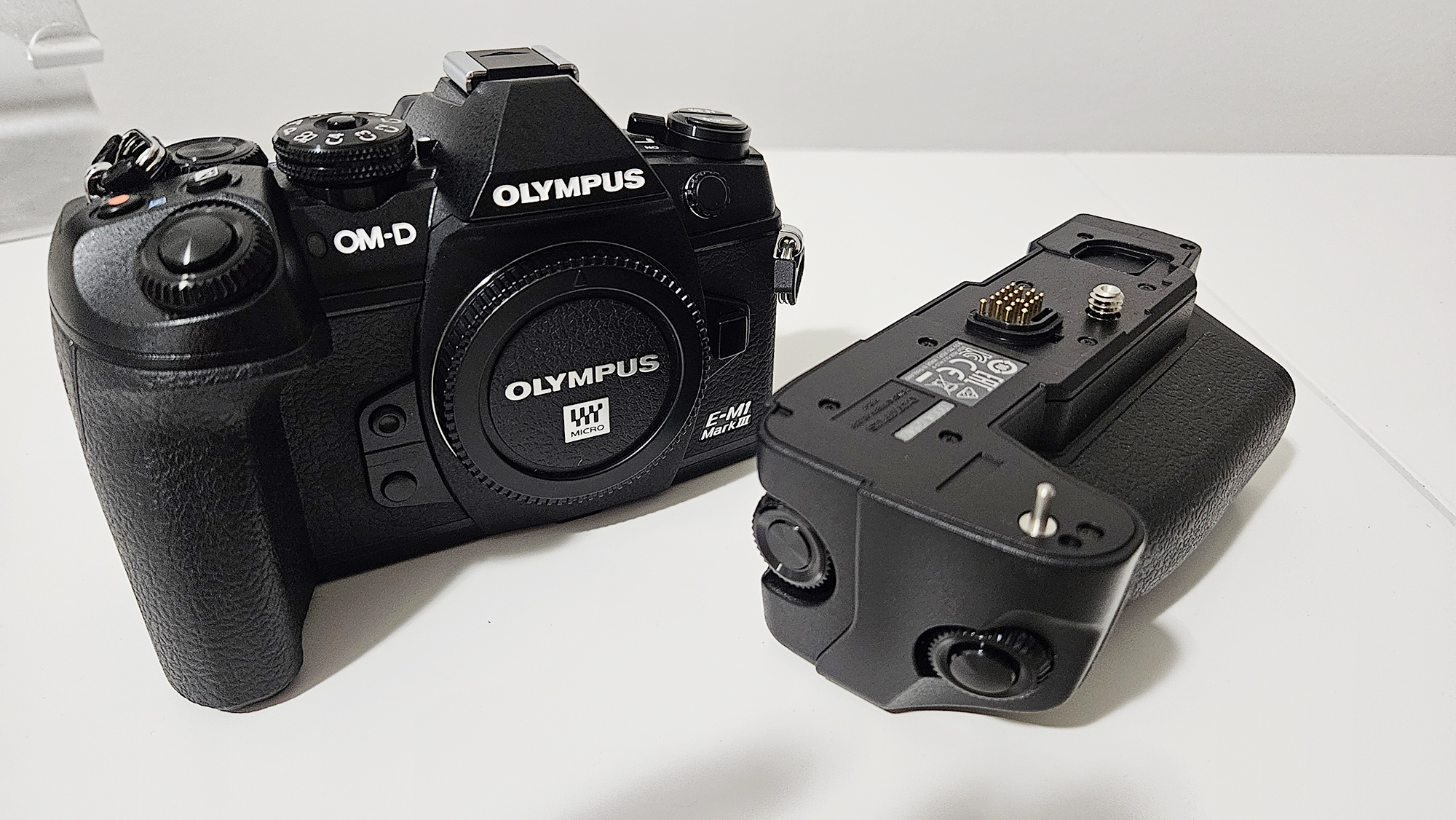 Sold: OLYMPUS E-M1 MARK III & E-M5 MARK III - Buy & Sell Photo-Gear ...