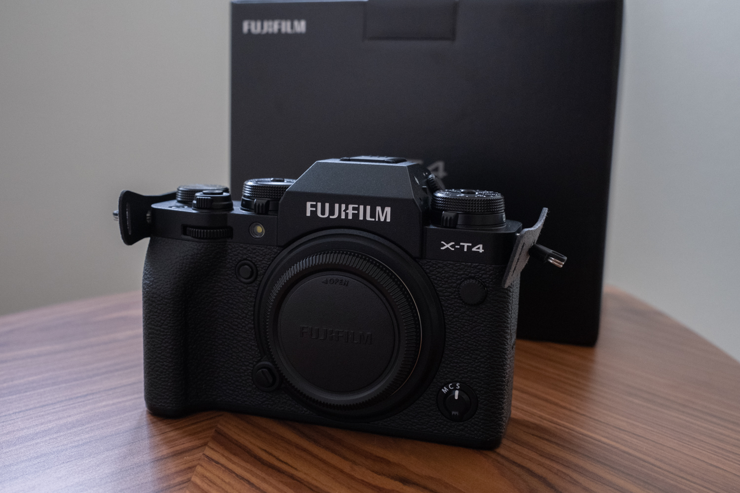 Sold: Price Drop- Fuji XT-4 Black - LNIB - FM Forums