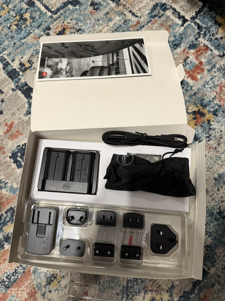 Sold: Leica Q3 43 Includes Warranty! Extra Battery + Dual Charger ...