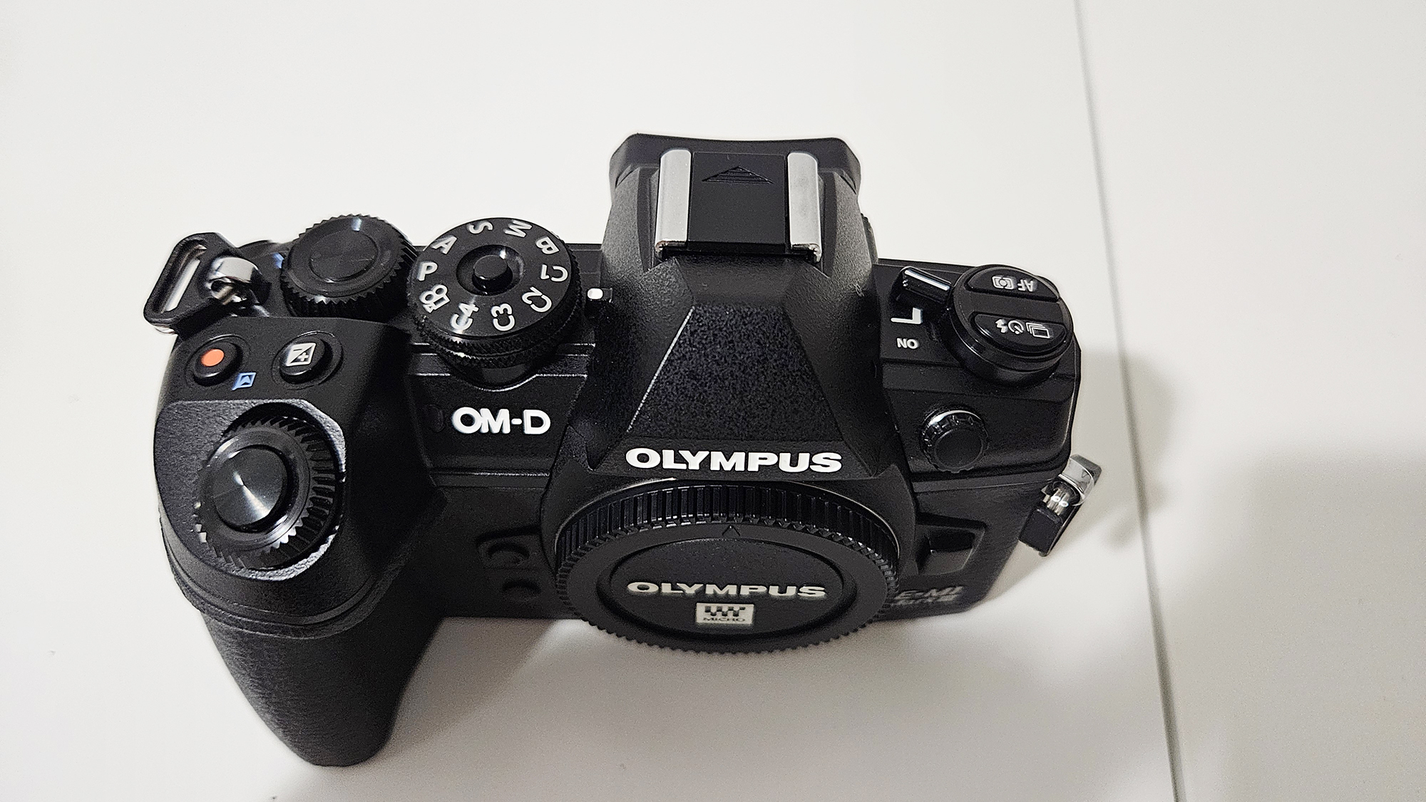 Sold: OLYMPUS E-M1 MARK III & E-M5 MARK III - Buy & Sell Photo-Gear ...