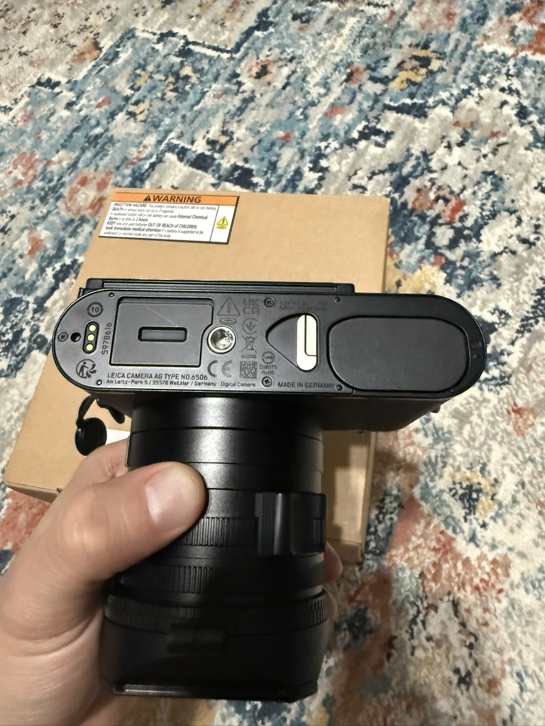 Sold: Leica Q3 43 Includes Warranty! Extra Battery + Dual Charger ...