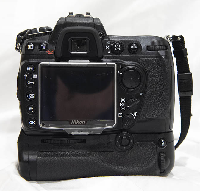 Sold: Nikon D300 with MB-D10 Grip (price drop) - FM Forums