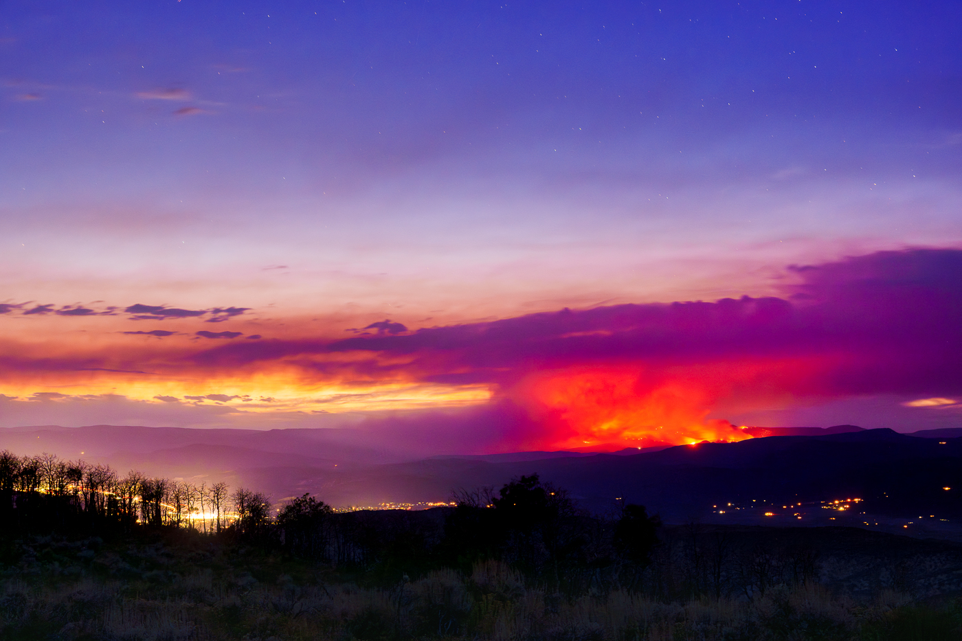 Dramatic Wildfire Images from Time Lapse - Landscape Photographer ...