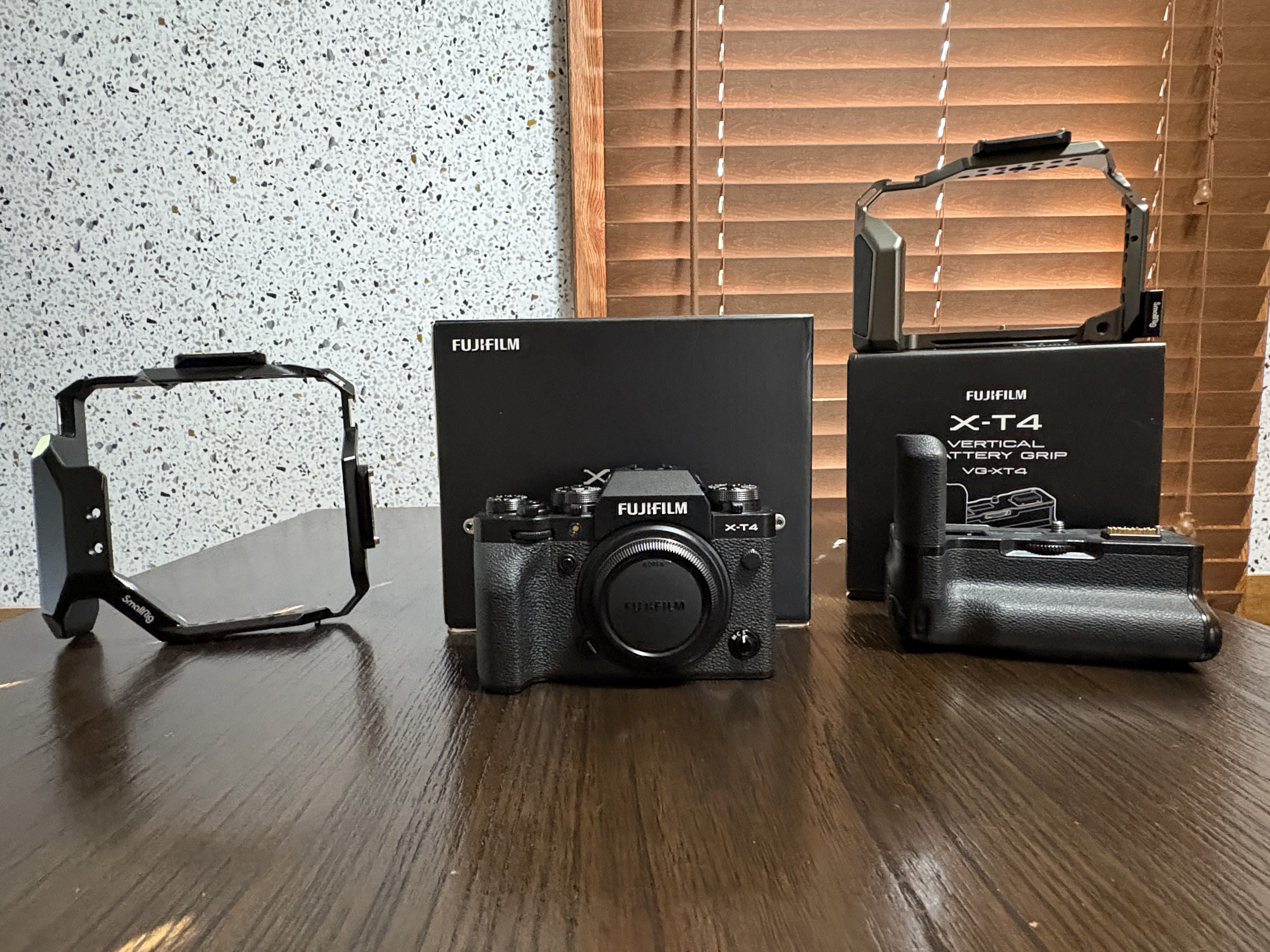 FS: VG-XT4 battery grip, a 2 Small Rig cages for Fuji X-T4 - Buy & Sell ...