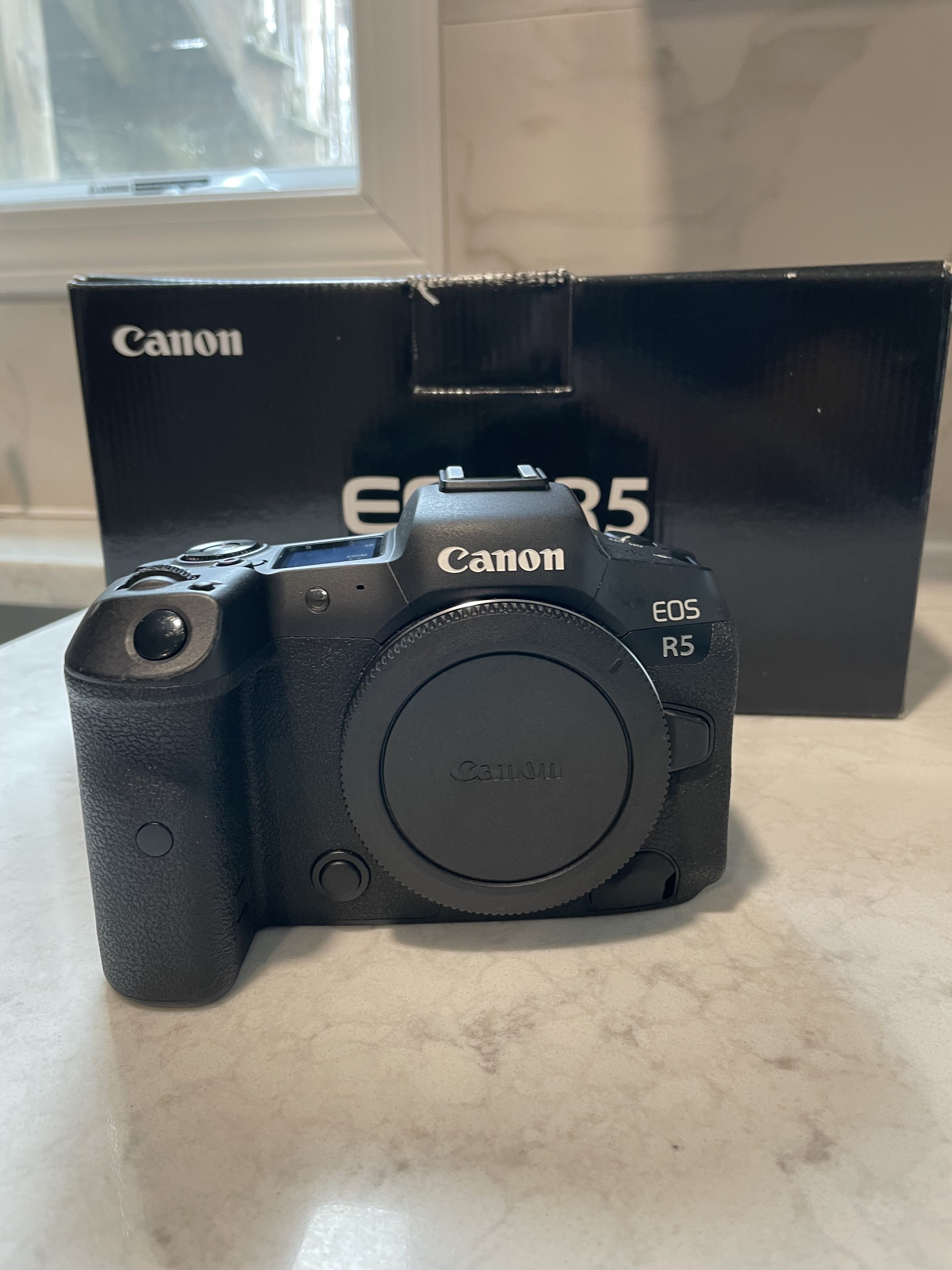 Sold: Canon R5 great condition original box!! - FM Forums