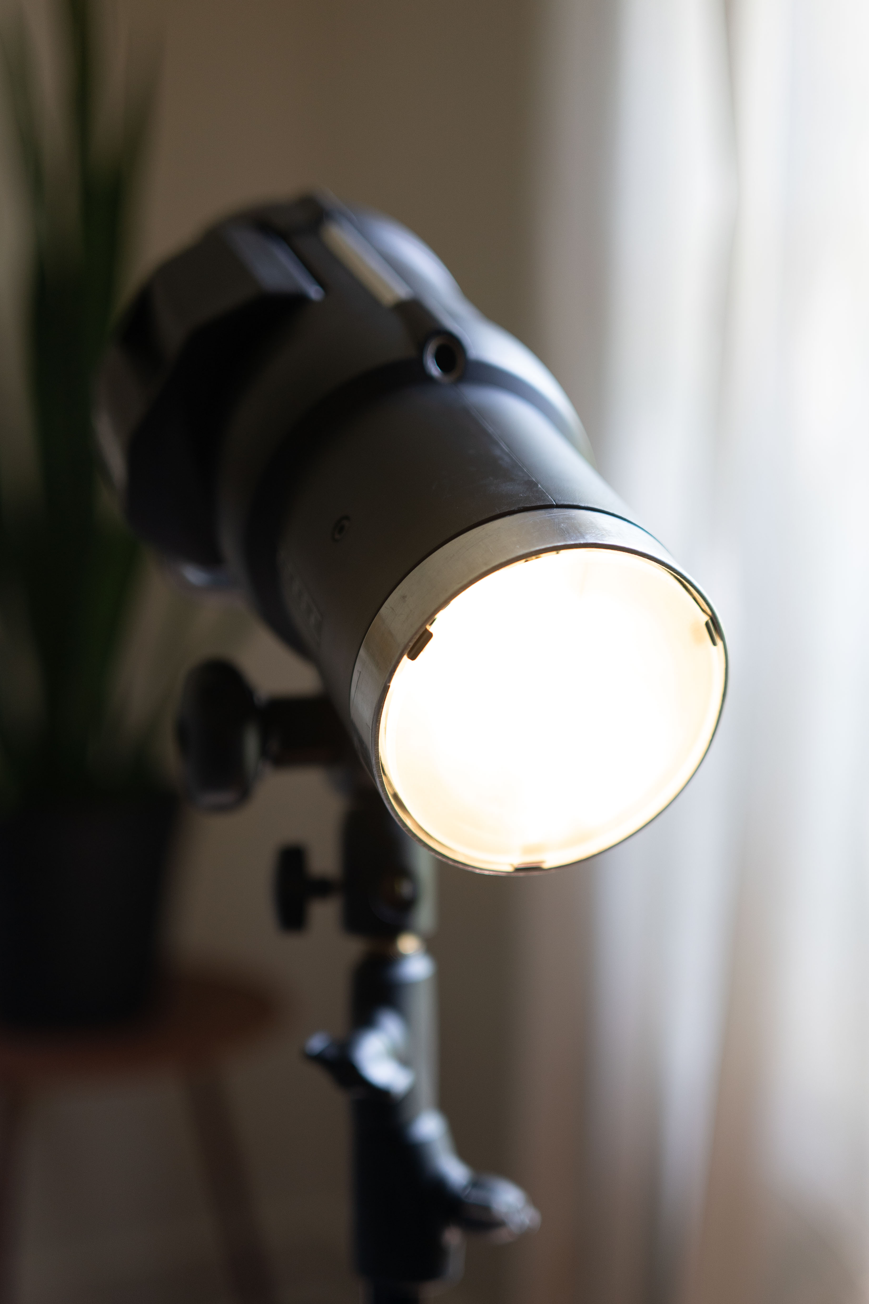 Sold: Profoto B1 - FM Forums