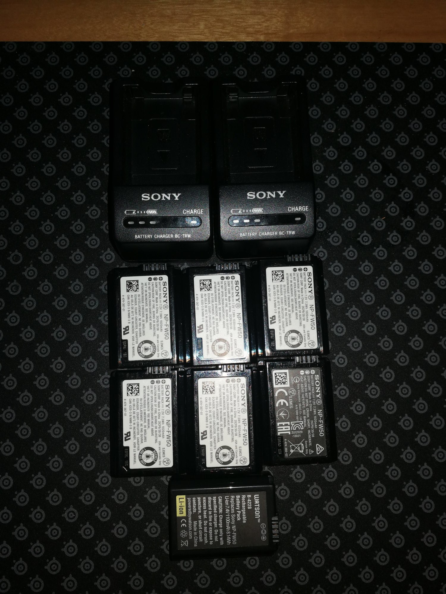 Sold: Sony BC-TRW W Series Battery Charger (x2), OEM Sony NP-FW50 (x6 ...
