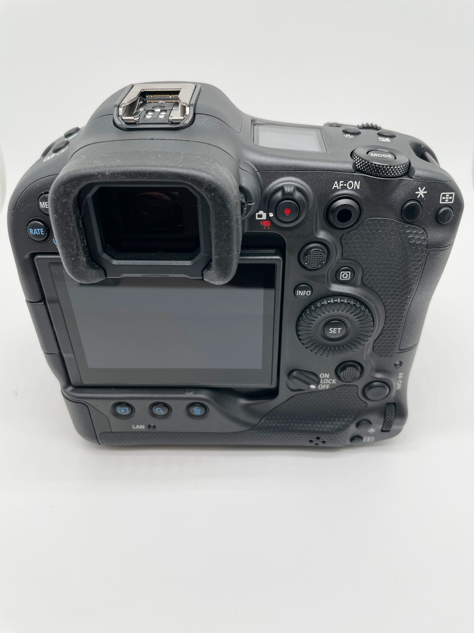 Pending Payment: Mint Like New Canon R3 body