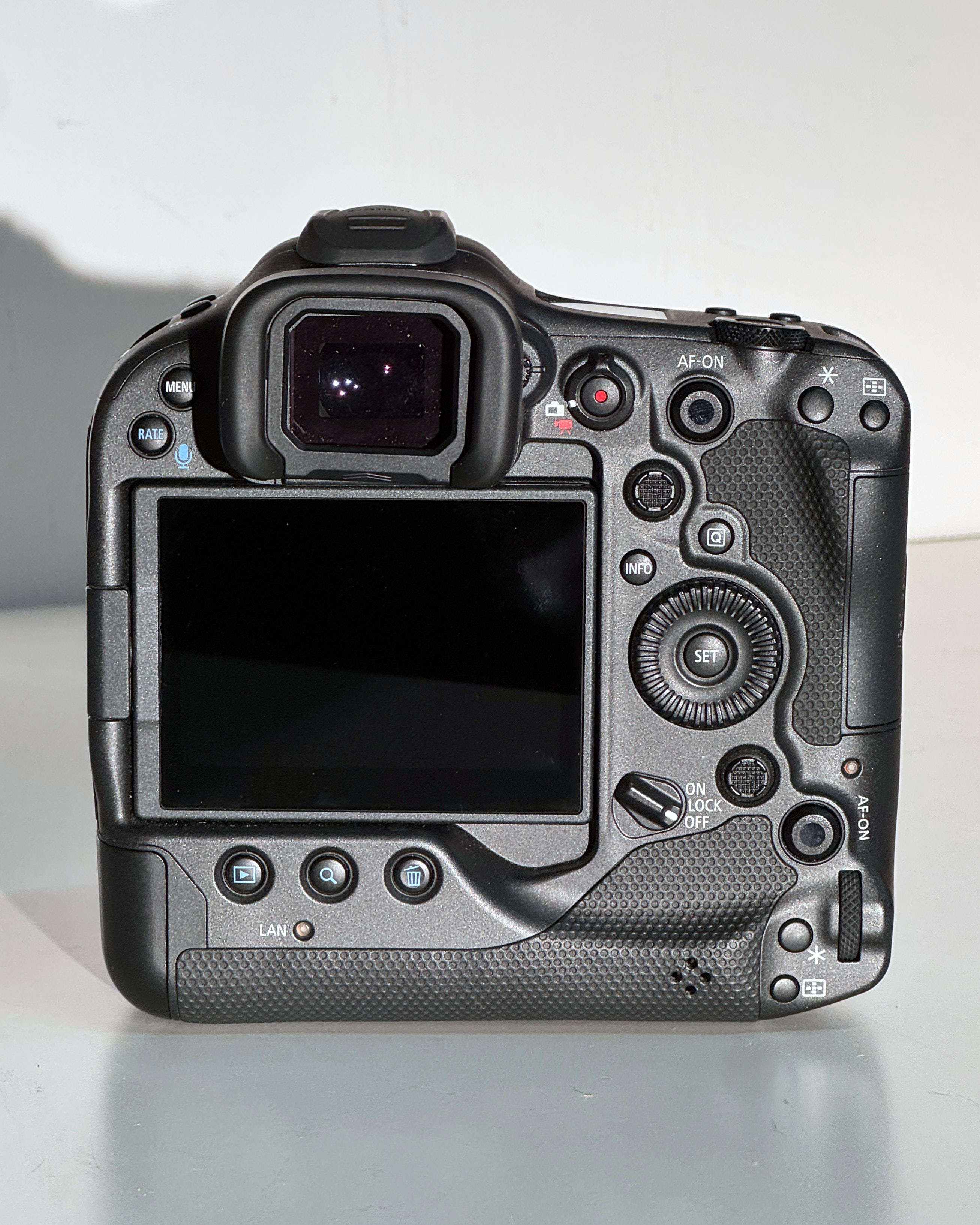Sold: Canon R3 Body w/ Extra Batteries/Charger - Buy & Sell Photo-Gear ...