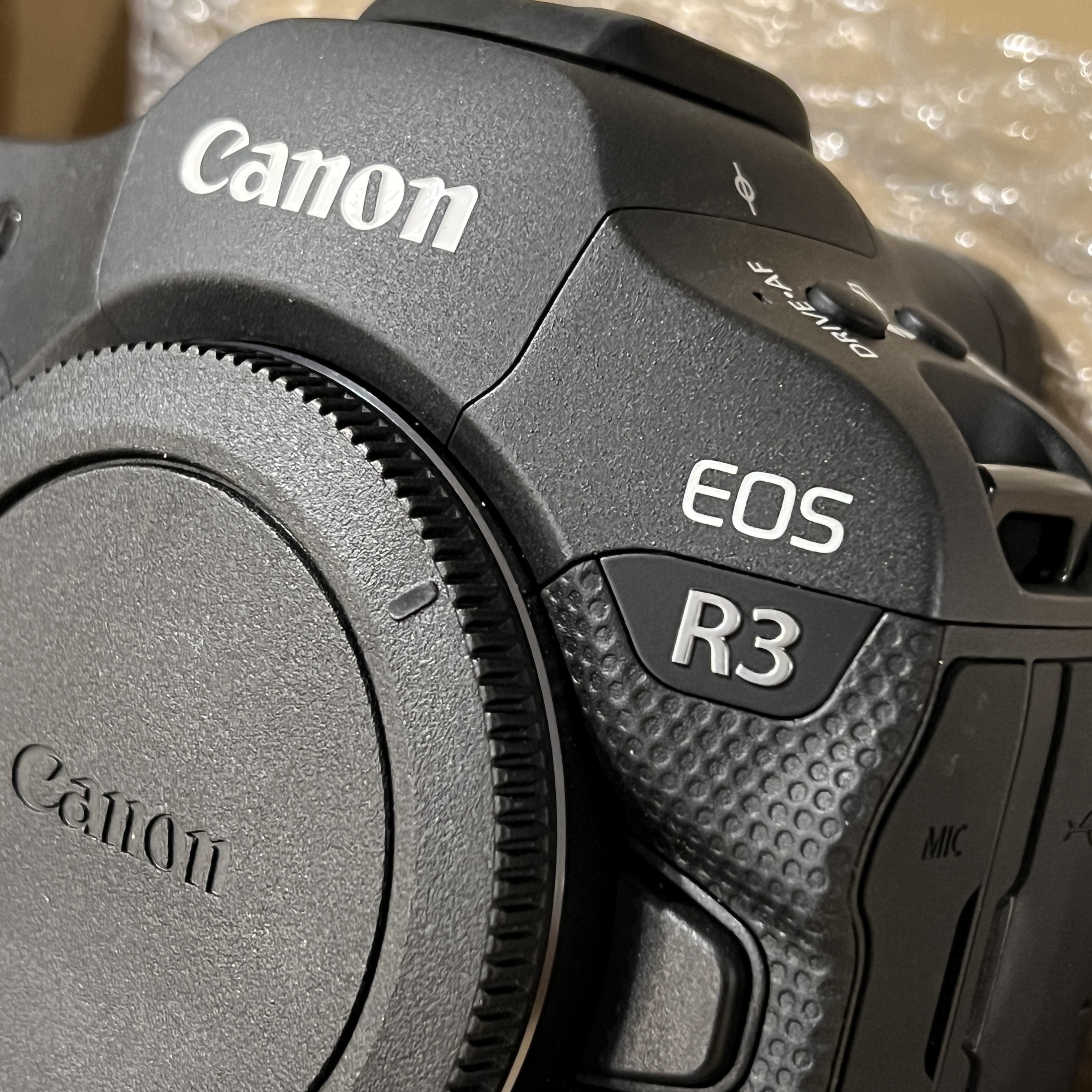 Sold: Canon R3 body Mint Condition Shot Count under 10 - FM Forums
