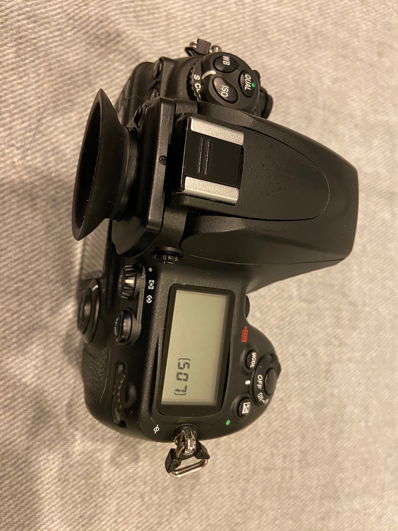sold-nikon-d700-mbd10-grip-cf-card-extra-battery-fm-forums